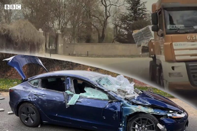 Dashcam footage - Tesla crushed by concrete blocks falling from lorry ...